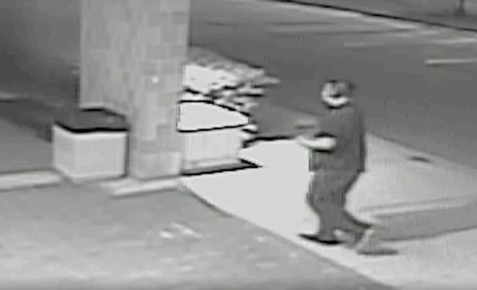 Hamilton Police believe man set two dumpsters on fire | INthehammer
