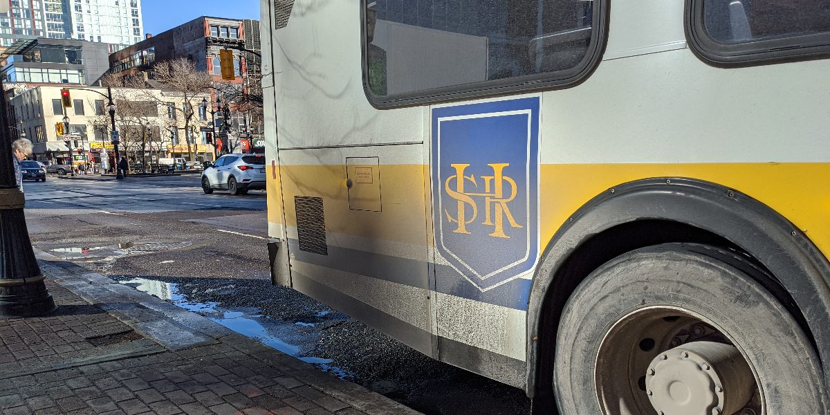 Bus driver shortage and disrupted service expected due to new vaccine ...
