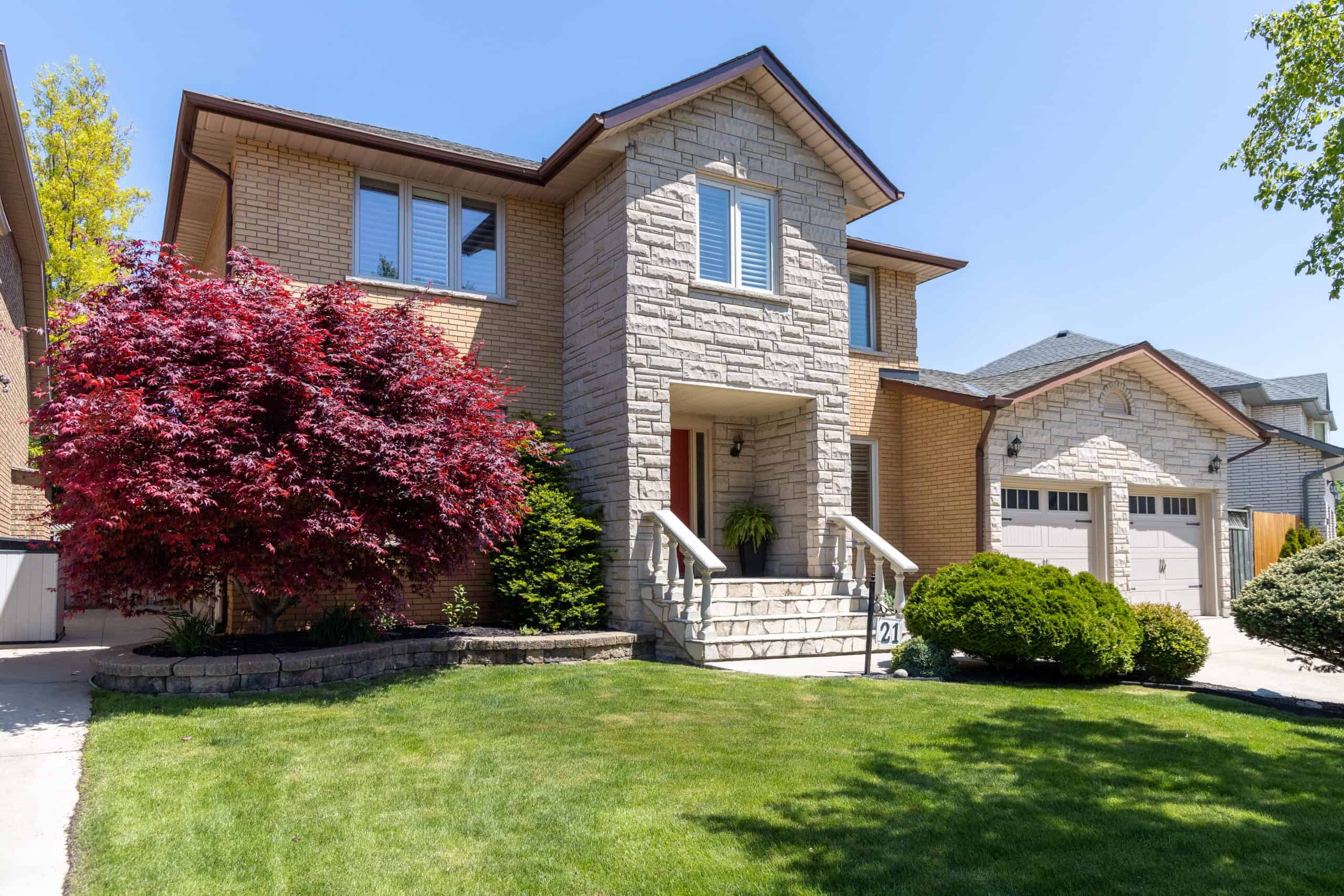 Hamilton House of the Week: Attractive family home with large yard ...