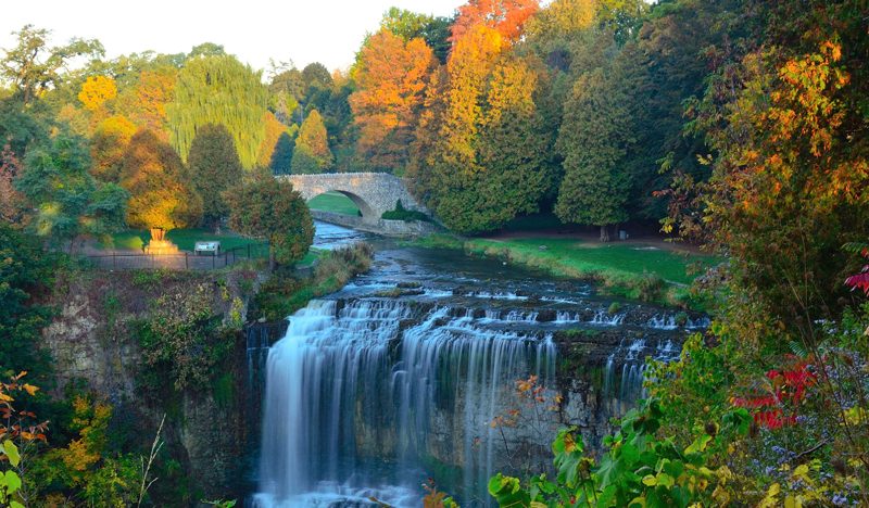 Hamilton's popular fall hiking destinations now require reservations ...