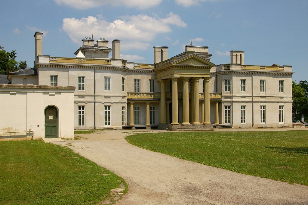 First day of Victorian Christmas celebration free at Dundurn Castle in ...